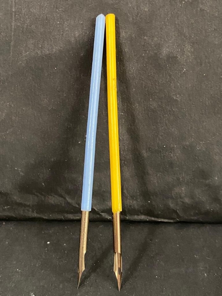 OLD VINTAGE M MYERS & SON LTD CROW QUILL 3 INK PEN NIBS WITH PEN BODY ...