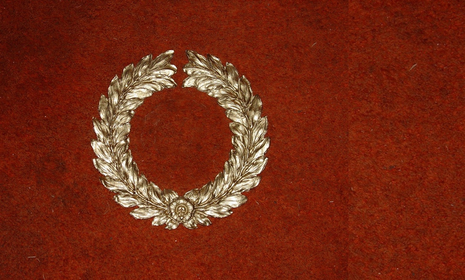 Roman legion standard signum silver plated bronze crown laurel wreath ...