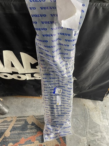 Genuine Volvo Lower Grille 31688372 | eBay