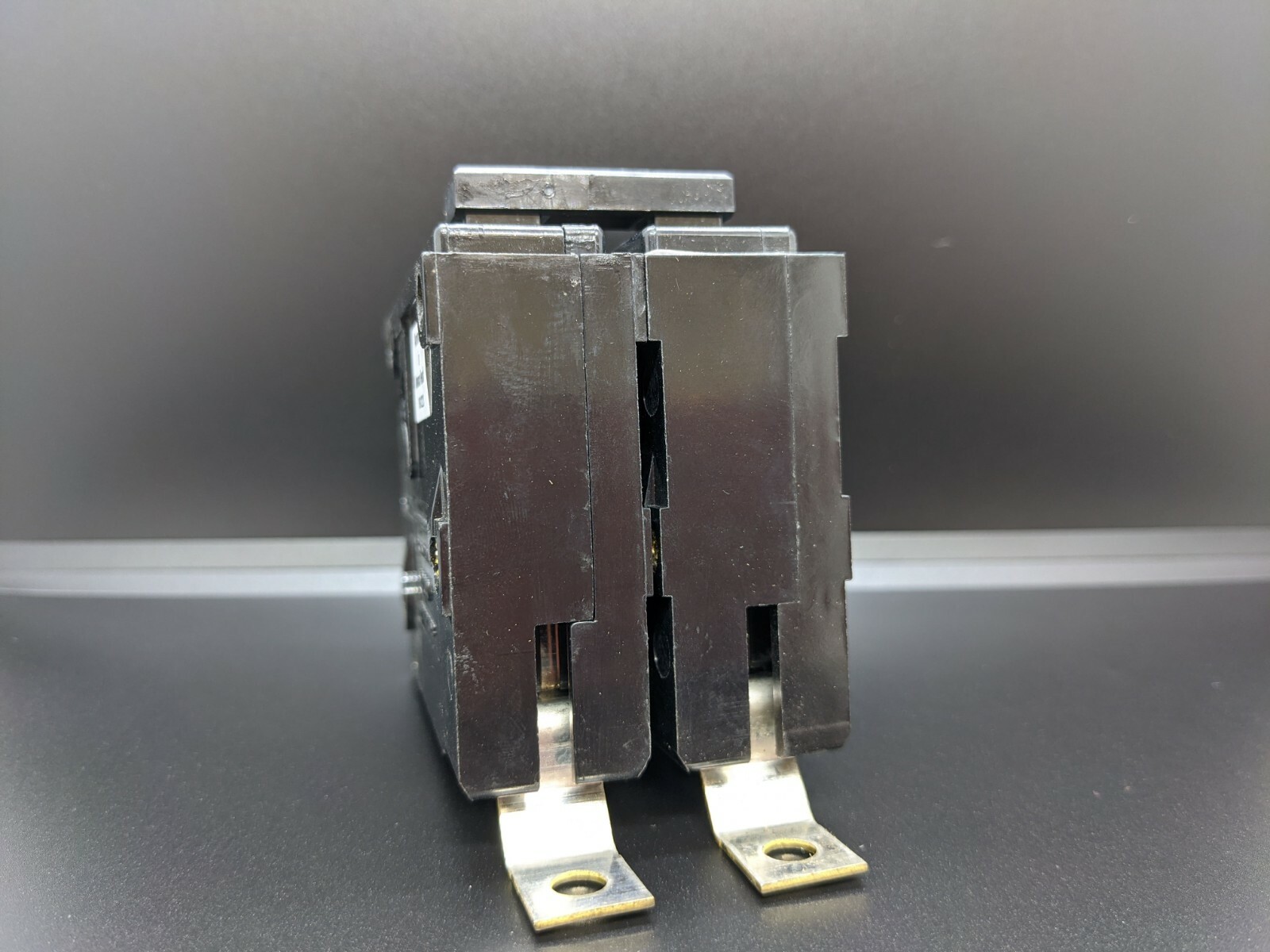 BRAND NEW Eaton BAB2020 2 Pole 20 Amp Circuit Breaker Cutler Hammer ...