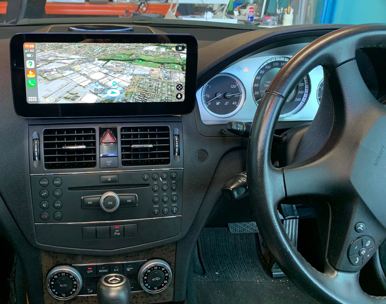 Mercedes Benz W204 10.25" Android 13 display with apple carplay ...