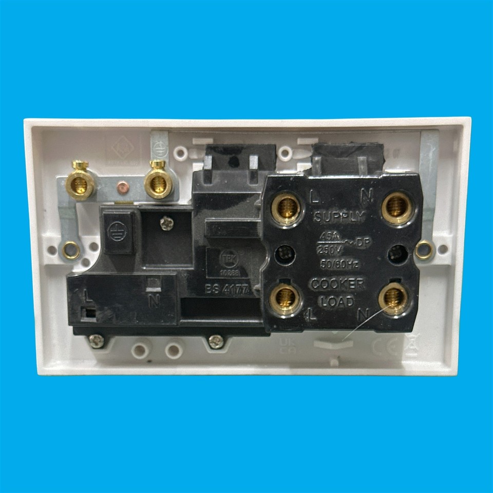 2 Gang, 45A Cooker Control Switch & 13A UK 3 Pin Mains Socket, White ...