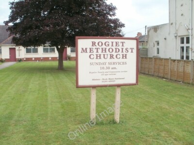 Photo 6x4 Lawn, Rogiet Methodist Church A lawn 30 metres long leads ...