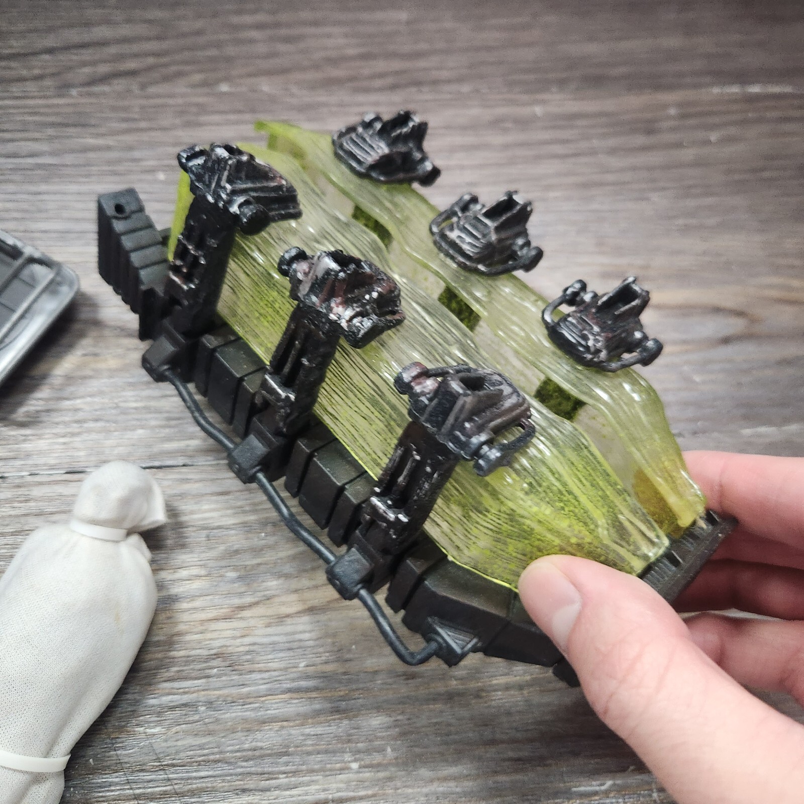 X-Files ALIEN POD w Action Figure Lot McFarlane Toys Alien Incubation ...