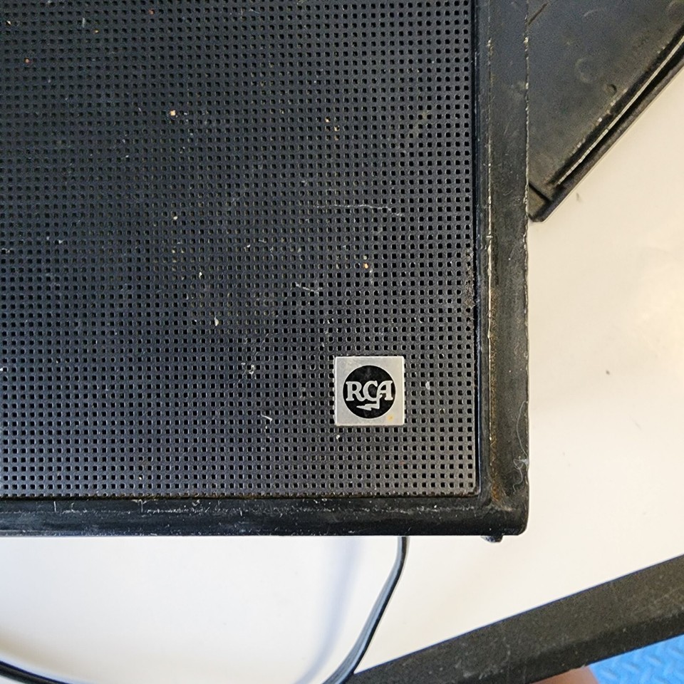 Vintage RCA RZM 183e AM/FM Solid State Radio AC/Battery Power-Tested | eBay