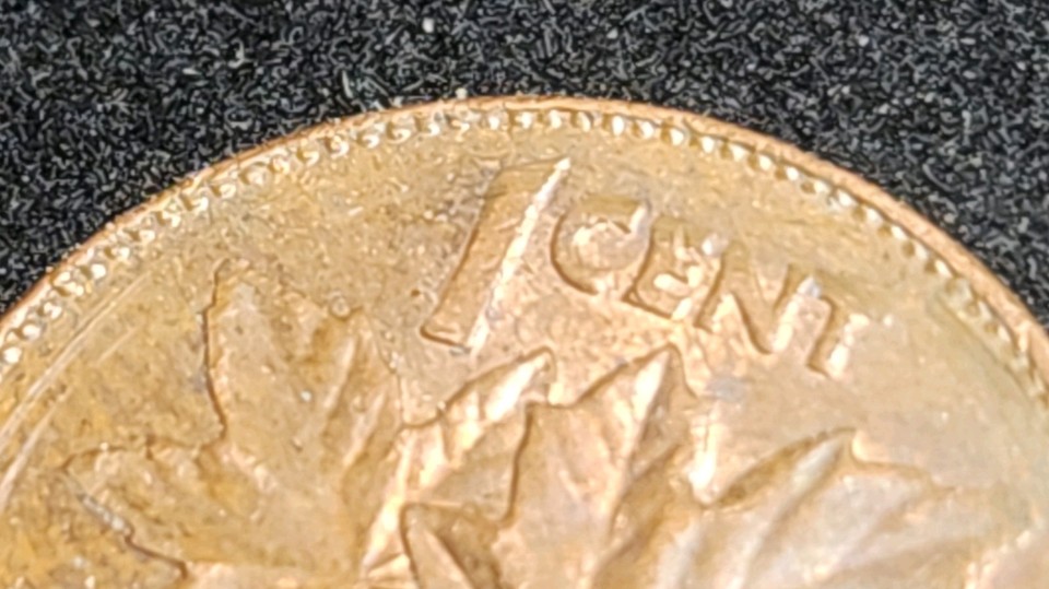 EXTREMELY RARE COIN 1979 DDO FOLDED EDGE UNCLEANED CANADIAN PENNY ...