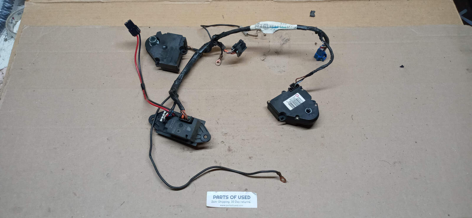 02-06 Cadillac Escalade ESV SUV 3rd Third Brake Light 15044516 GENUINE ...