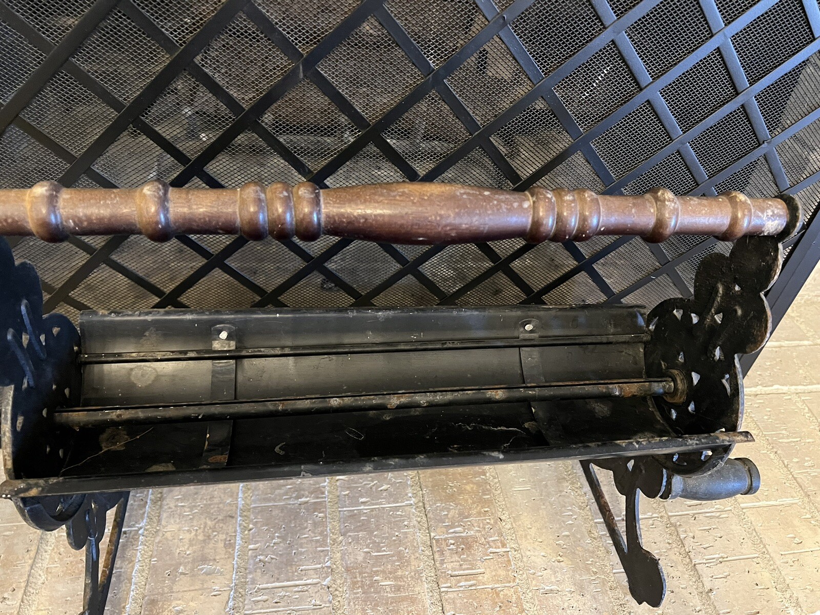 Vintage Cast Iron Farmhouse Fireplace Newspaper Log Roller Stand Fire ...