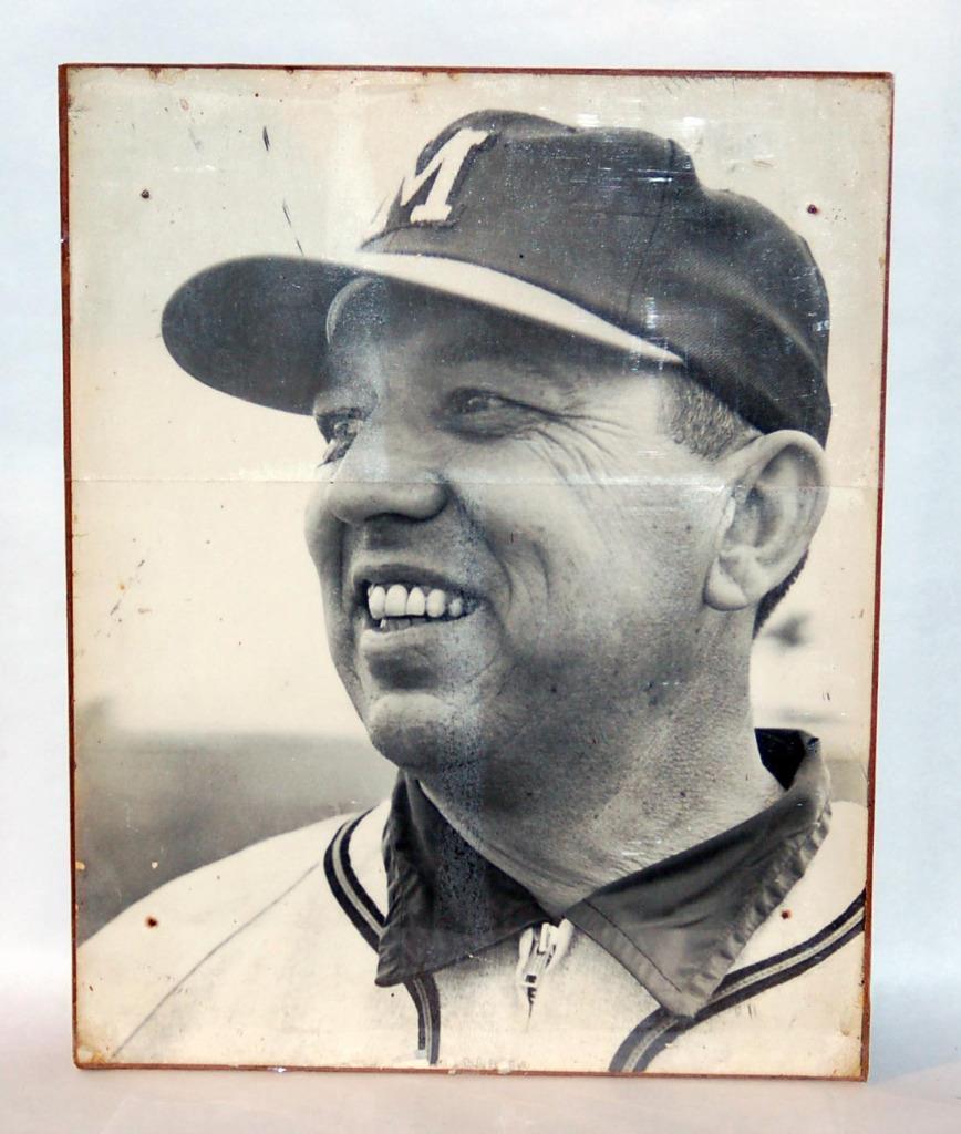 BOBBY BRAGAN 1963-66 MILWAUKEE / ATLANTA BRAVES MANAGER 11X14 MOUNTED B ...