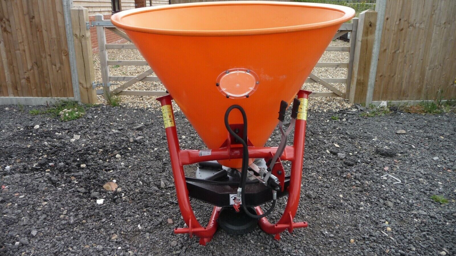 PTO Spreader 400L HYDRAULIC -seed, fertilizer, grit or salt MSE230400H ...