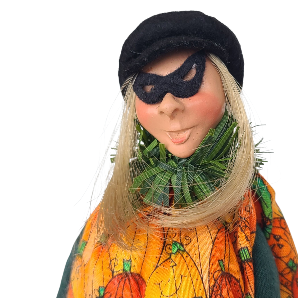 Byers Choice Kindles Patch Halloween 7” Blonde Figure Pumpkin Patch ...