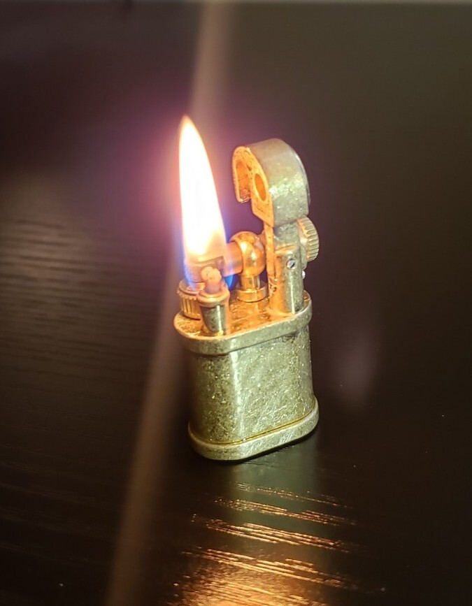 MINI RETRO VINTAGE STYLE ROLLER LIGHTER Fuel Saving Trench Lighter ...