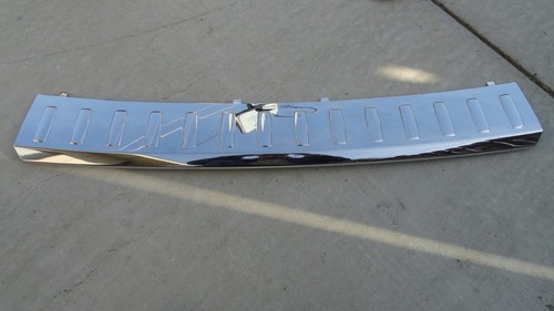 d51114 Mercedes ML350 2012 2013 2014 2015 rear bumper chrome pad plate ...