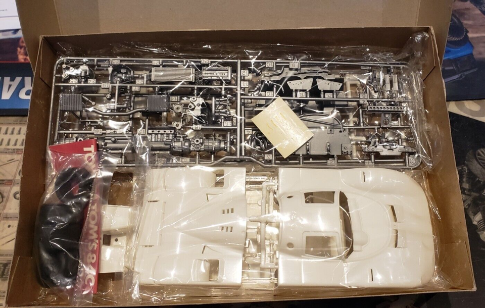 Tamiya MRC 2453 Toyota Tom's 84C LeMans Group C 1/24th Model Kit 1985 ...