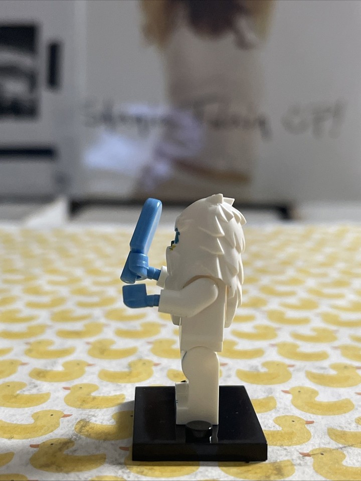 YETI ABOMINABLE SNOWMAN LEGO MINI FIG FIGURE mythic creature ice cream ...