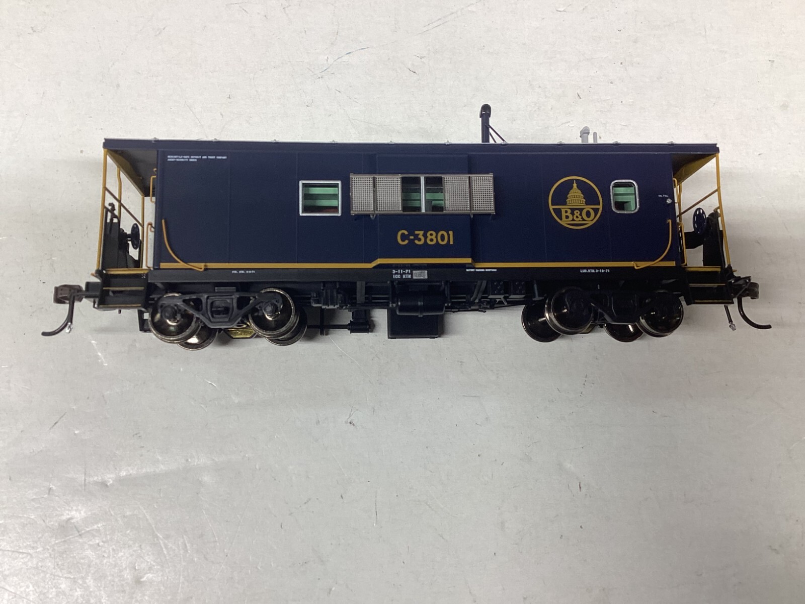 Athearn Genesis #G78348 HO scale "B&” ICC caboose with lights/sound Rd ...