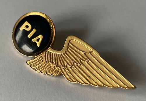PIA PAKISTAN INTL AIRLINES STEWARDESS FLIGHT ATTENDANT WING BADGE 1980s ...
