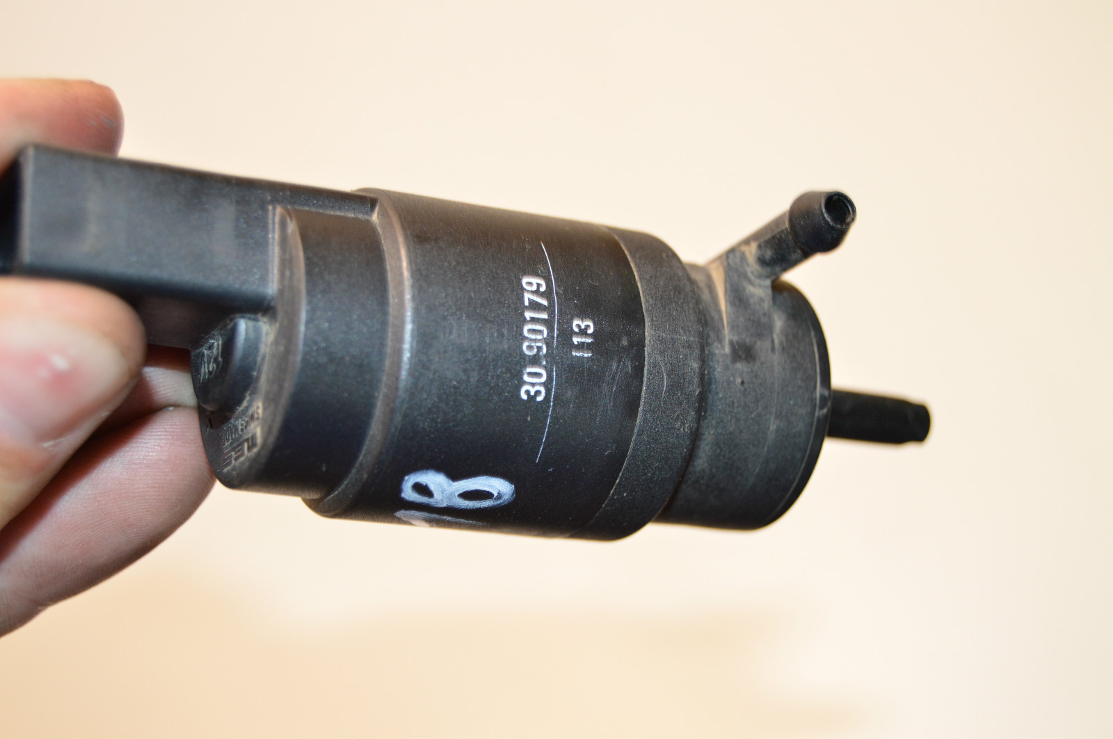 Mercedes Benz W211 E320 CDI WINDSCREEN WASHER PUMP | eBay UK