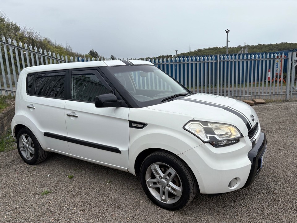 2011 Kia Soul 1.6 CRDi Echo 5dr - Excellent condition - Full Leather ...