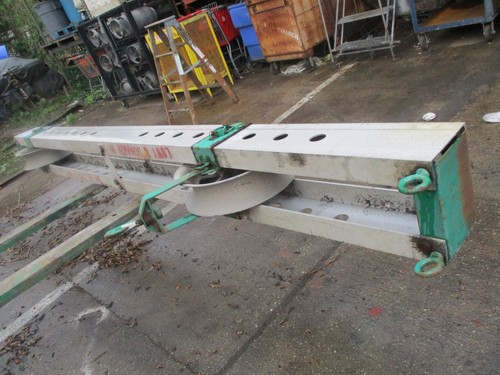 GREENLEE 6072 12ft MANHOLE SHEAVE w/ 18" WHEELS & HOOK | eBay