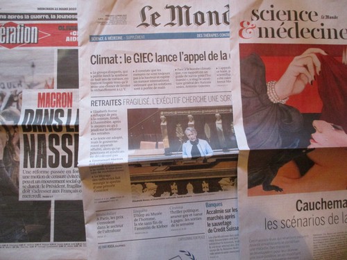 LE MONDE + LIBERATION 22 mars 2023- Olivier DUBOIS, Marc ELOIT, Sophie ...