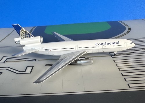 Continental Airlines Douglas DC-10-10 N68044 final 1:400 diecast ...