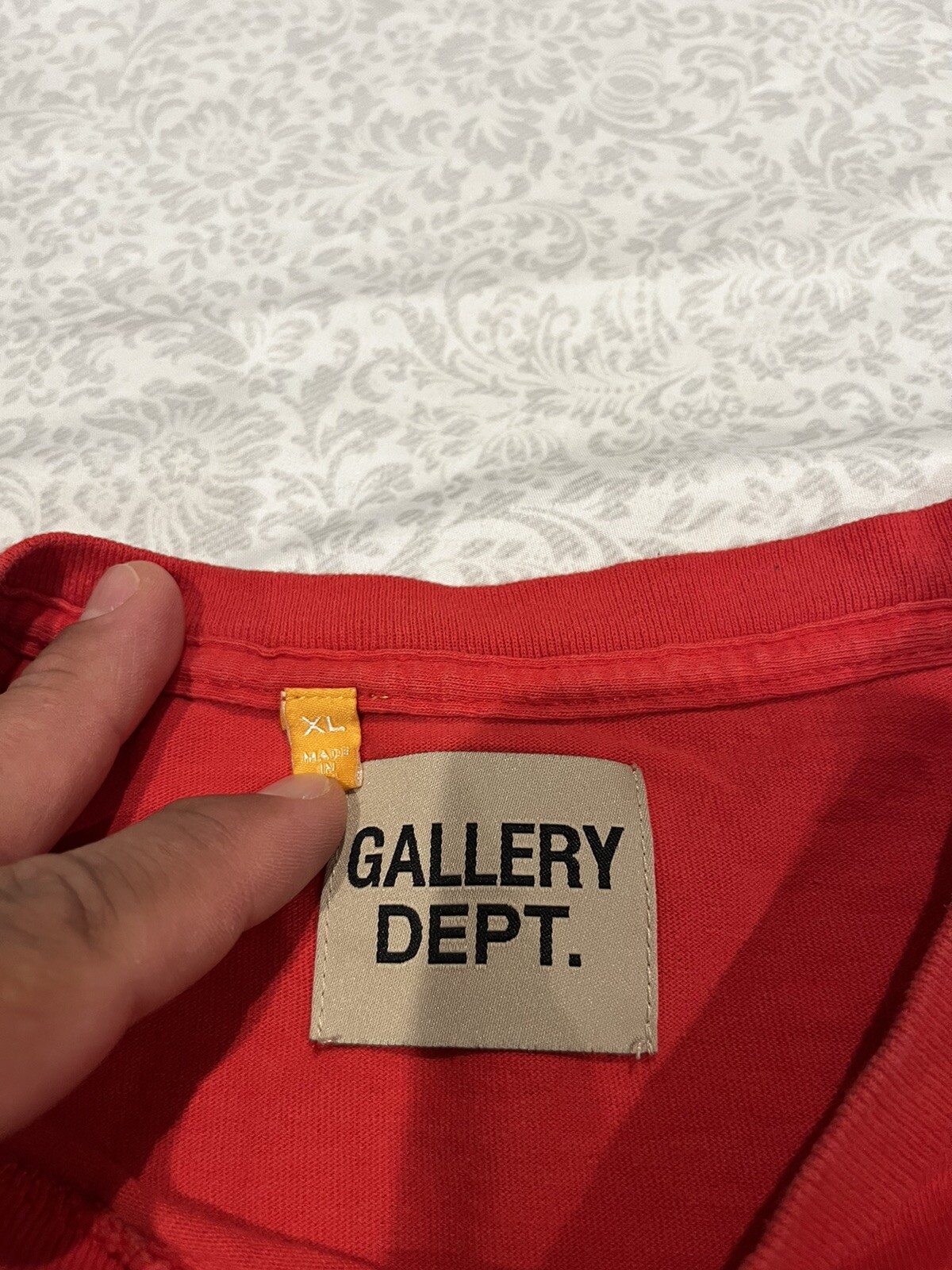 Red Gallery Dept Art That Kills Stacked Tee - Gem