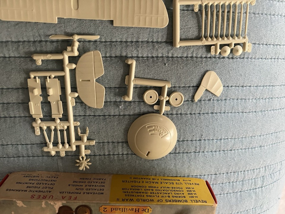 Revell Authentic Kits De Havilland DH2 1/72 Scale Model Plastic Kit ...