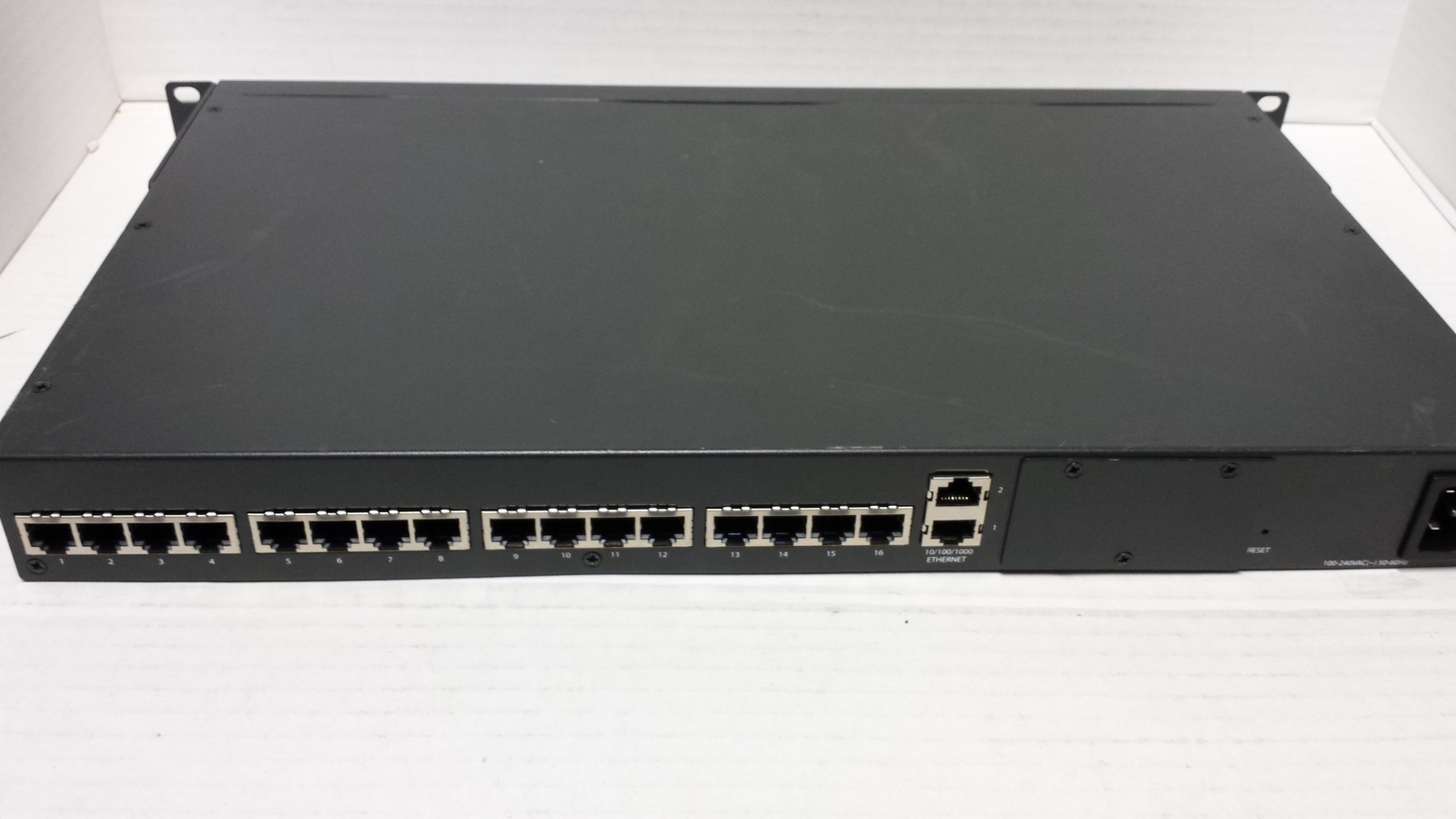 Perle SCS16C DAC IOLAN 16 Port (Dual A/C) dual 10/100/1000 Ports (9 ...