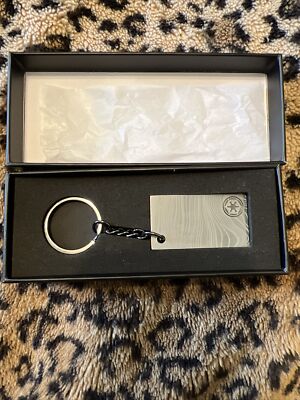 LEGO Star Wars: The Mandalorian Beskar Keychain (5007403) - GWP * Brand ...