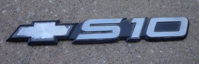 Chevrolet Chevy S10 script emblem badge decal logo tailgate OEM Genuine ...
