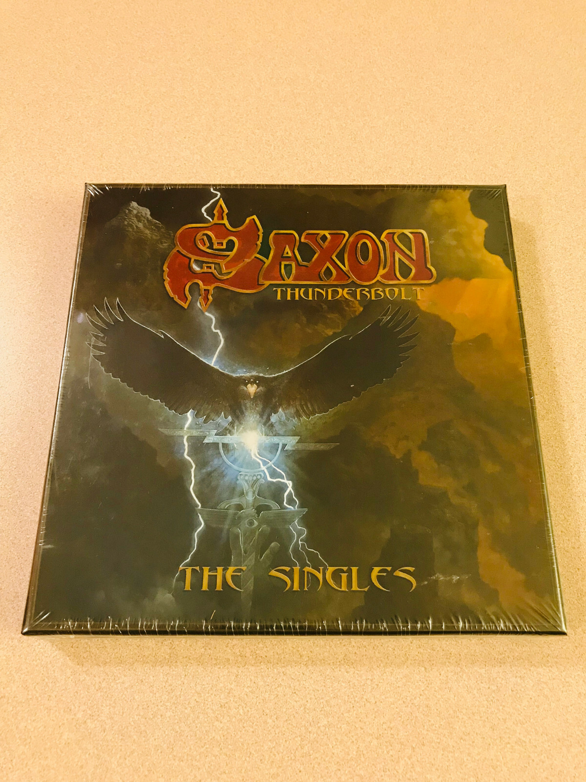 RSD 2019 Release 'Saxon - Thunderbolt: The Singles' 7" Vinyl Box Set ...