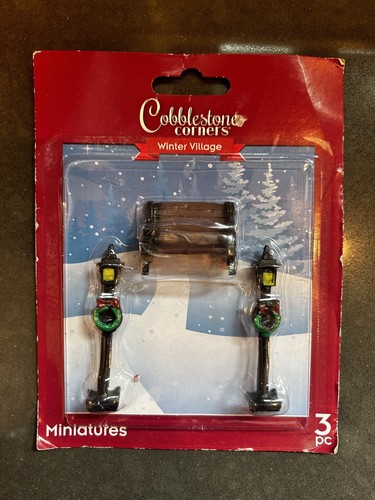 COBBLESTONE CORNERS Winter Village 3 Piece Set Bench & 2 Light Posts | eBay