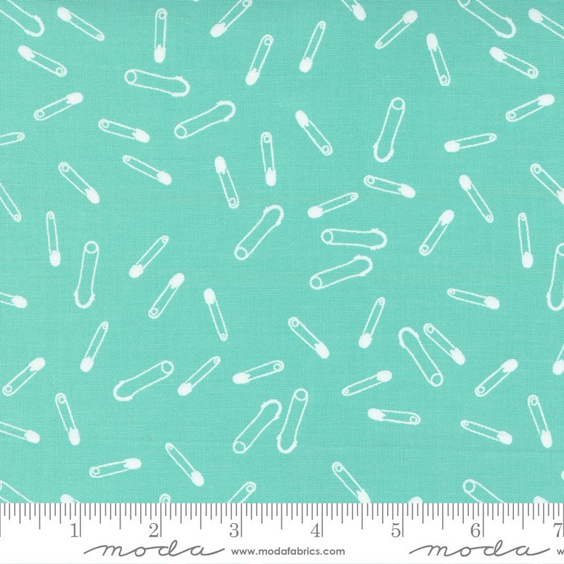 Sew Wonderful Charm pack (Moda) - 42 fabric squares, each measuring 5 ...