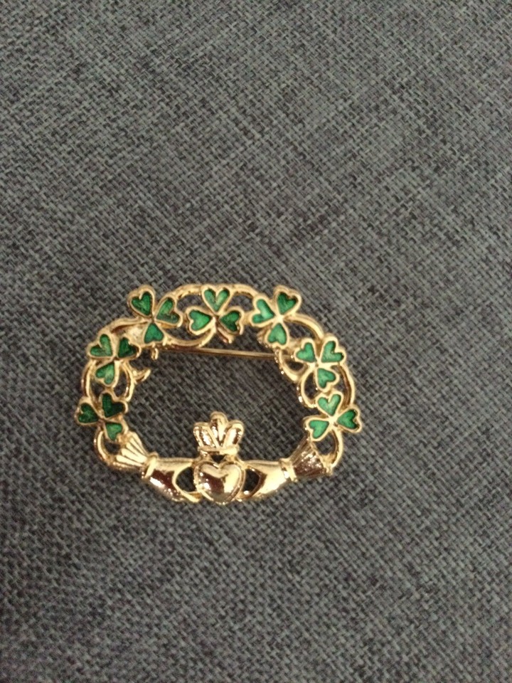 Irish Celtic, Shamrock Heart Retro Claddagh Heart Hands Pin | eBay