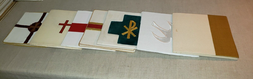 CATHOLIC MASS BURSE LOT OF 7 CHURCH ALTAR PRIEST VESTMENT IMPERFECT 2 ...