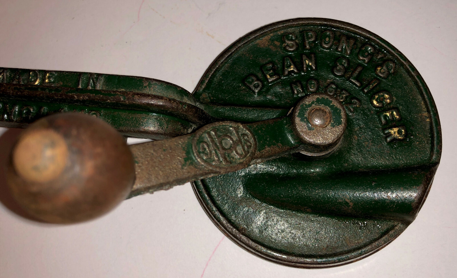 ANTIQUE SPONG'S CAST IRON "GREEN BEAN SLICER". MADE IN ENGLAND. WOOD ...