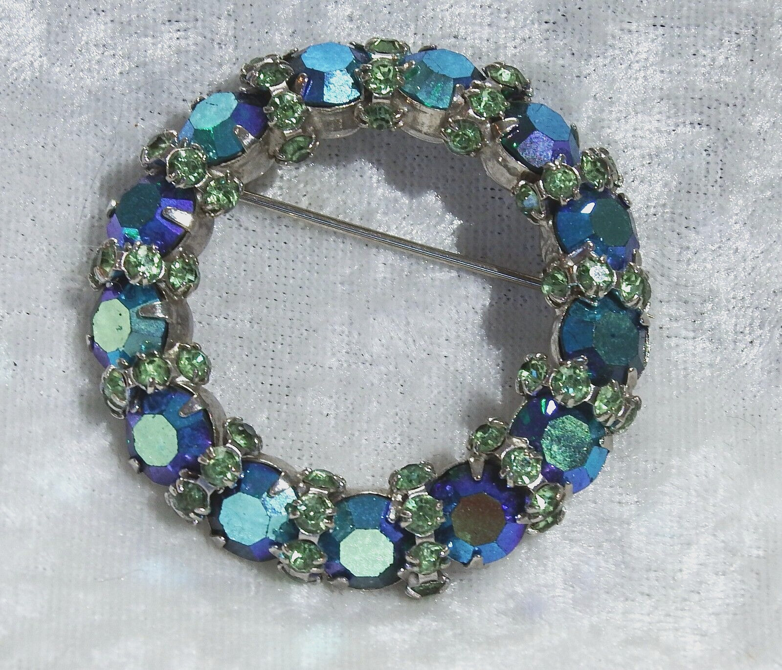 VINTAGE WARNER SPARKLING TEAL IRIDESCENT RHINESTONE W… - Gem