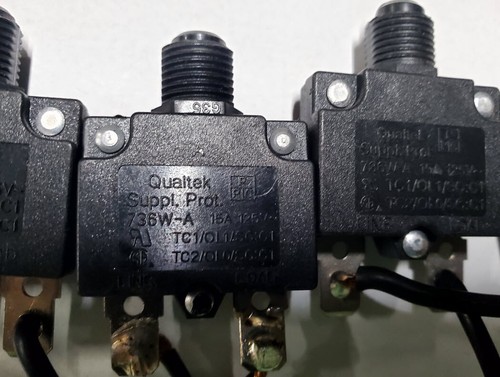 Lot of 5 TC2 0L0 SC:C1 TC1 0L1 SC15 Amp push button circuit breaker ...