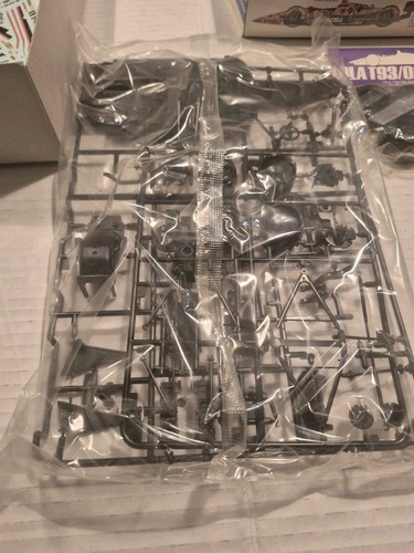 Tamiya 1:20 Lola T93/00 Ford Dick Simon Duracell Mobil Sadia Indy Car ...