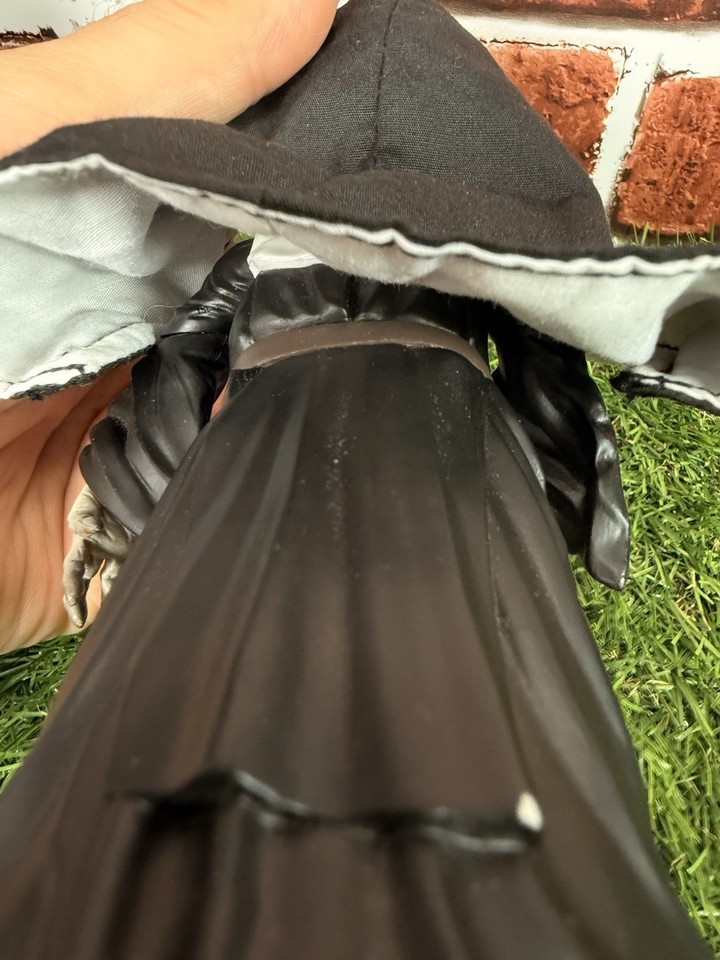 MEZCO Designer Series VALEK Roto MDS Deluxe Action Figure The Nun Movie ...