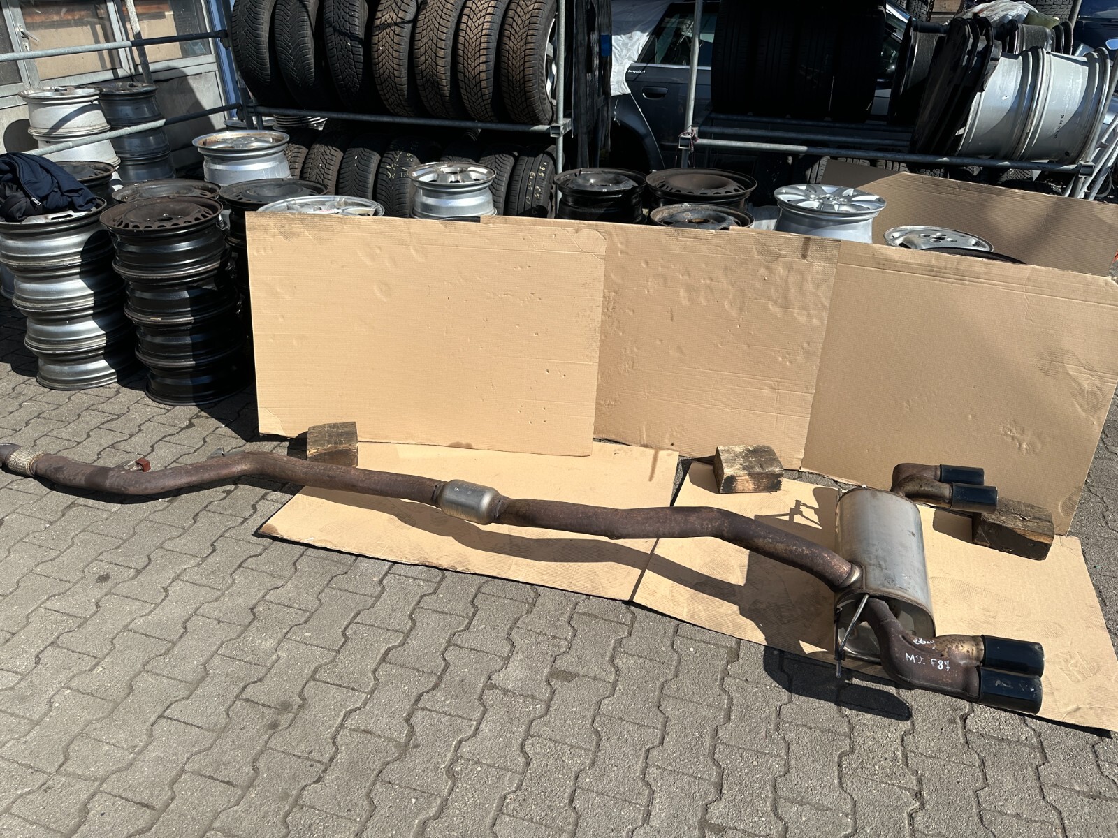 BMW M2 F87 Auspuffanlage Endschalldämpfer 7854717 7636574 10218010 ...