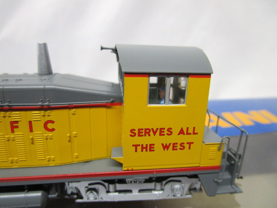 Walthers HO Scale UP Union Pacific EMD SW7 Diesel Locomotive #1821 NOS ...