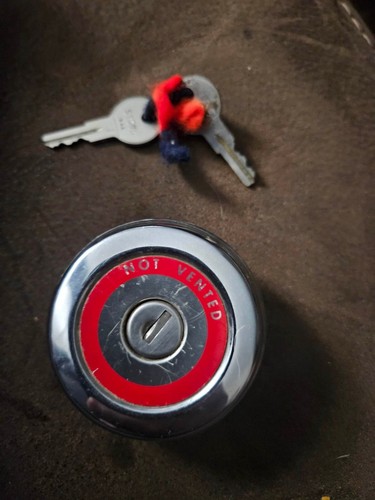 Vintage Gas Cap with Keys XO-1664 *FREE SHIPPING* | eBay