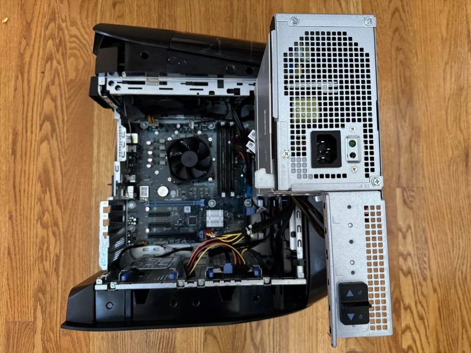 Gaming PC Alienware Aurora R10 AMD Ryzen 9 5900 16GB RAM 128GB SSD ...