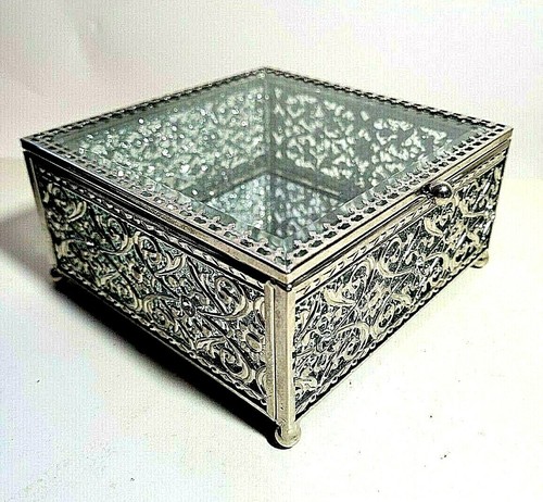 Christian Siriano NEW YORK Mirrored Hinged Jewelry Box Silver Filigree ...