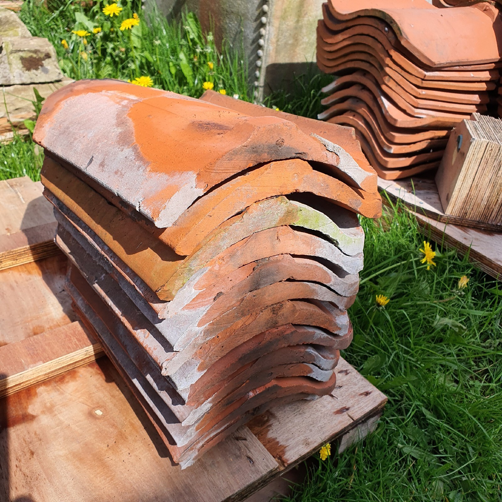 Four pack of Well Weathered Unbranded Clay Reclaimed Pantiles | eBay UK