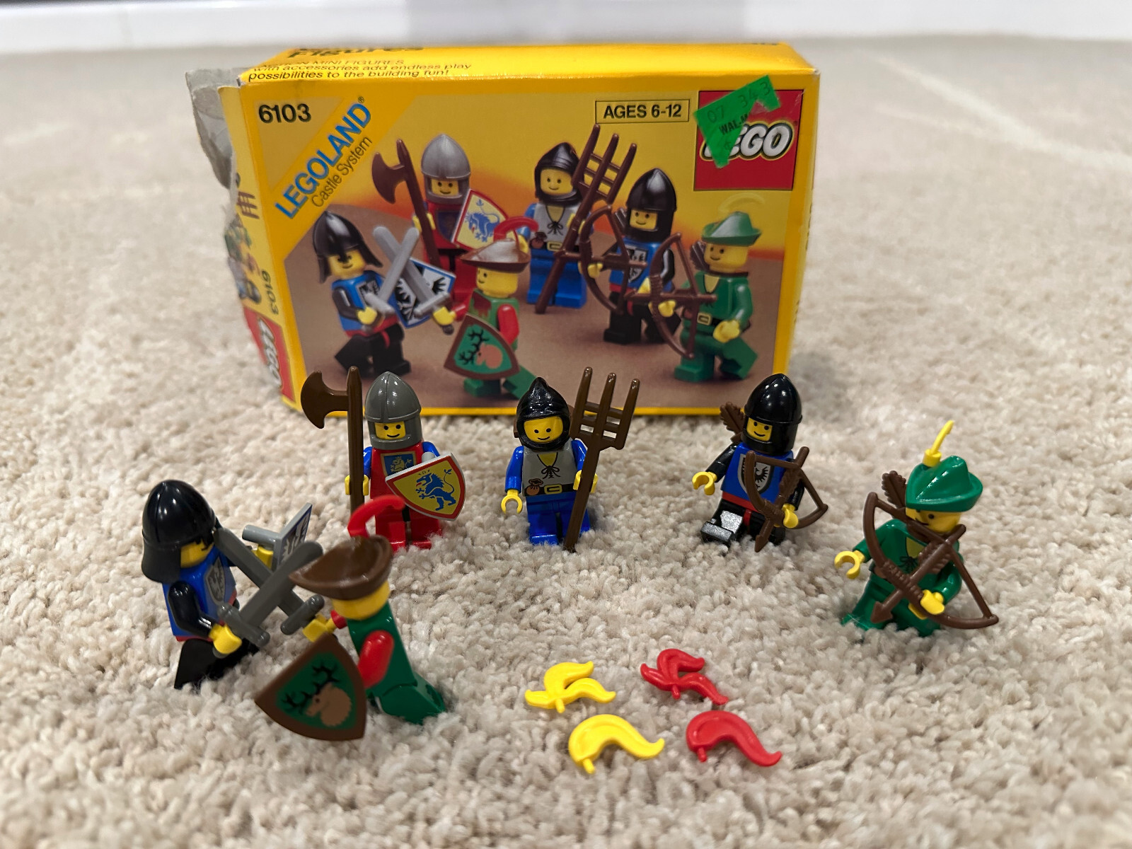 LEGO 6103 Castle Mini Figs 100% Complete wMinifigs Instructions & Box ...