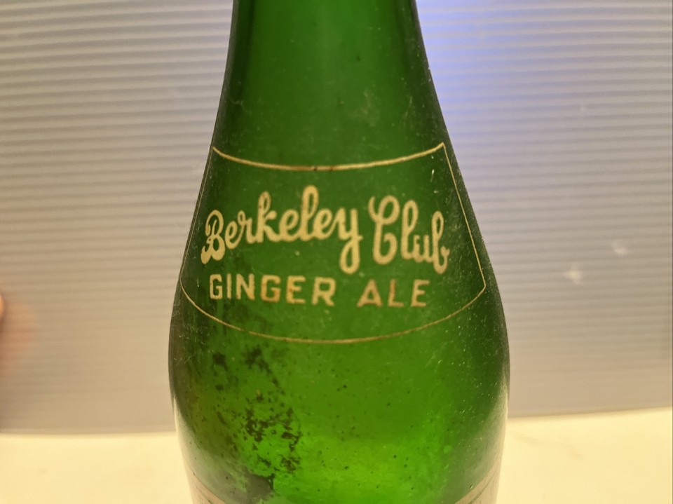 Berkeley Club Ginger Ale Green BOTTLE Pint West Virginia | eBay