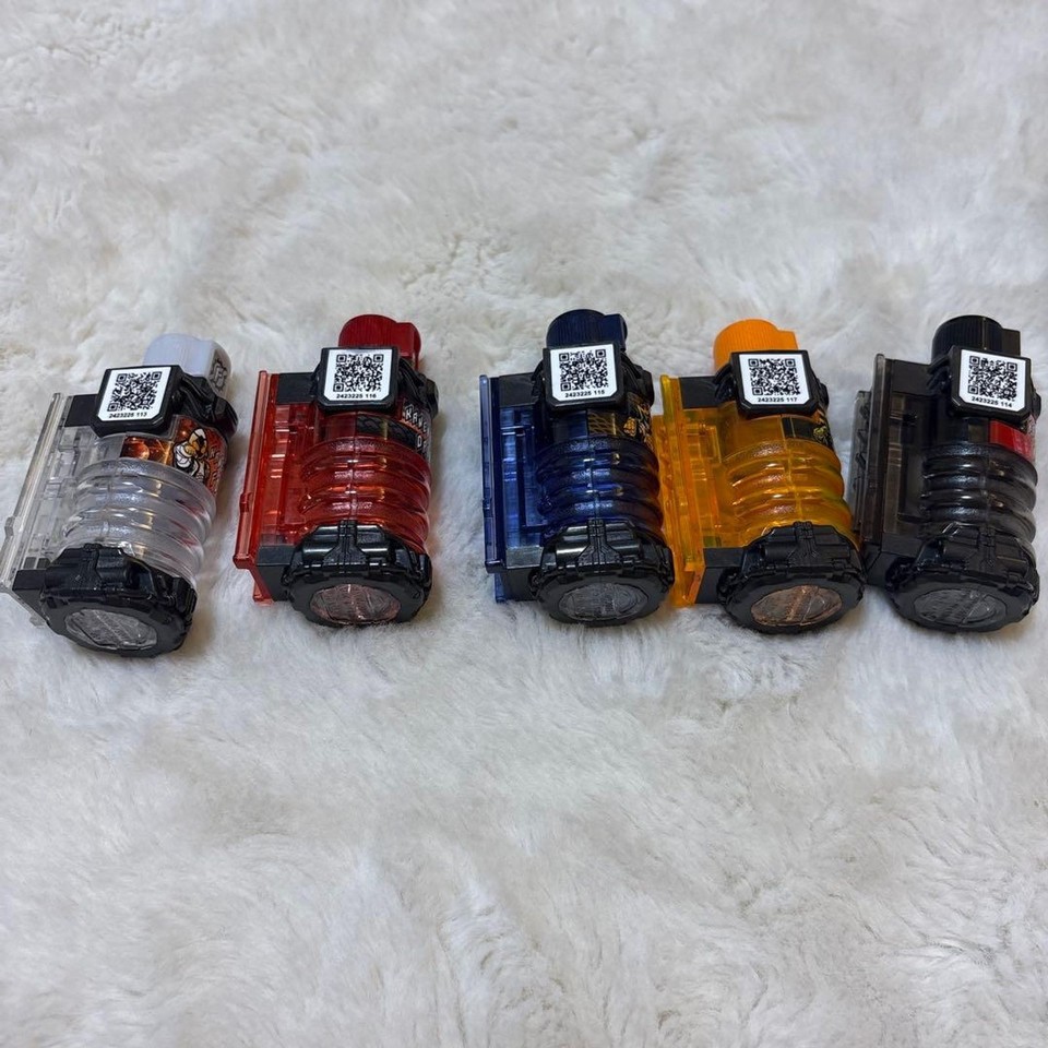 Kamen Rider Build DX 5 Legend Rider Full Bottle Set Bandai Japan Used ...